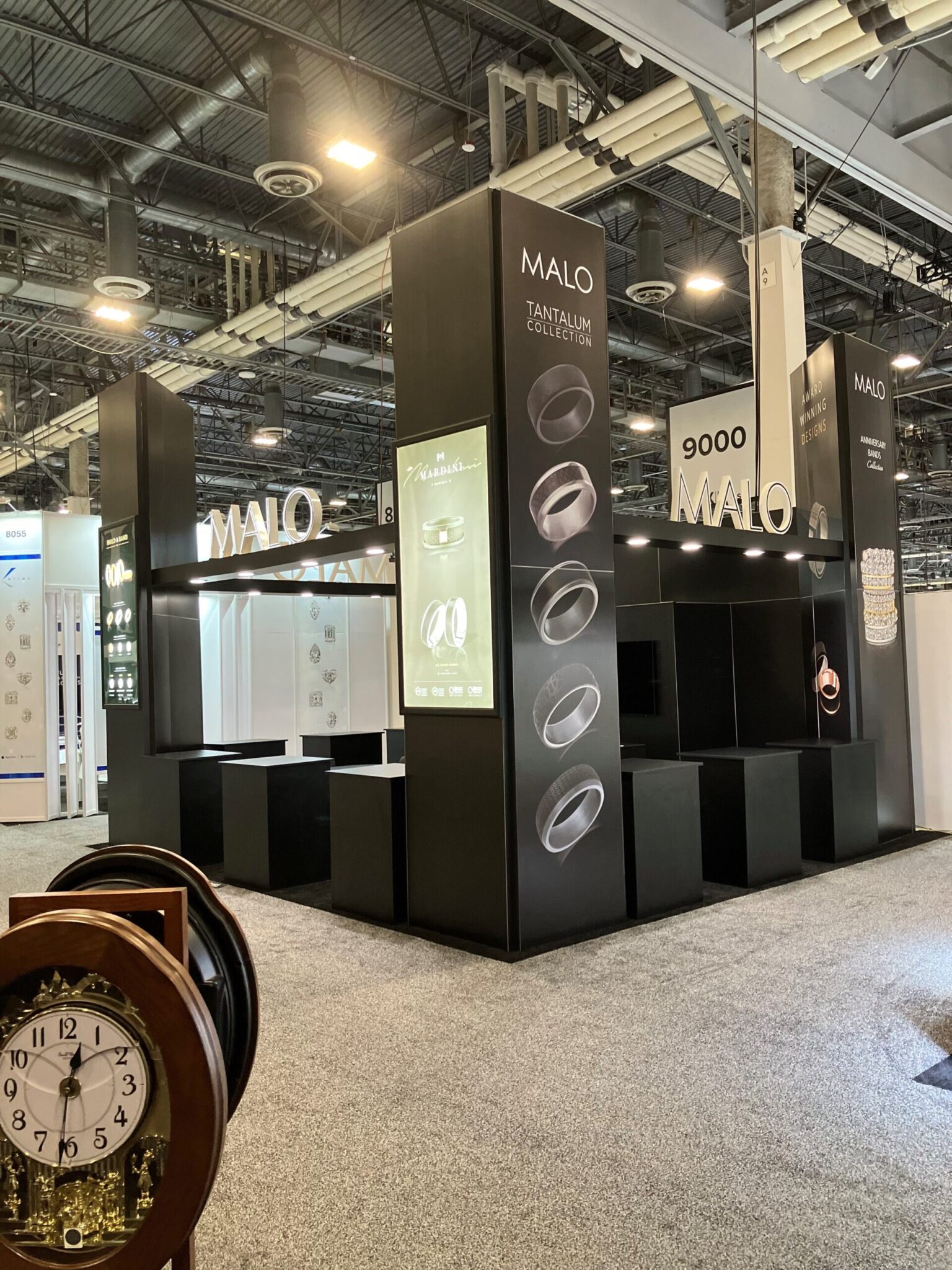 Malo : Custom Exhibits